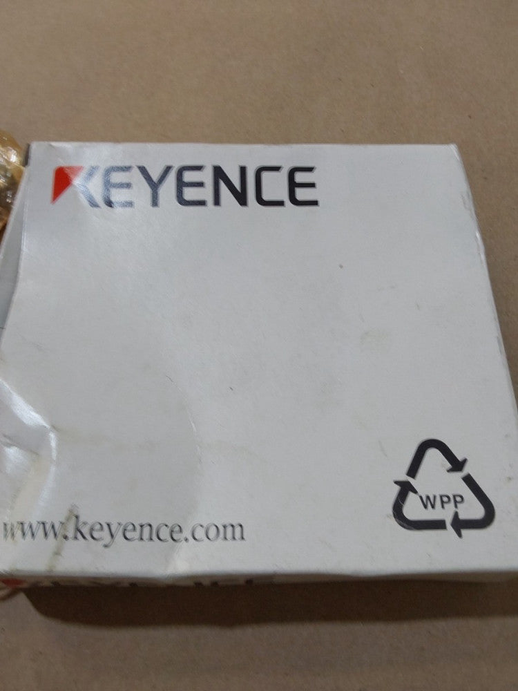 Keyence - R-6 - Reflector - – SPMX SOLUCIONES INDUSTRIALES
