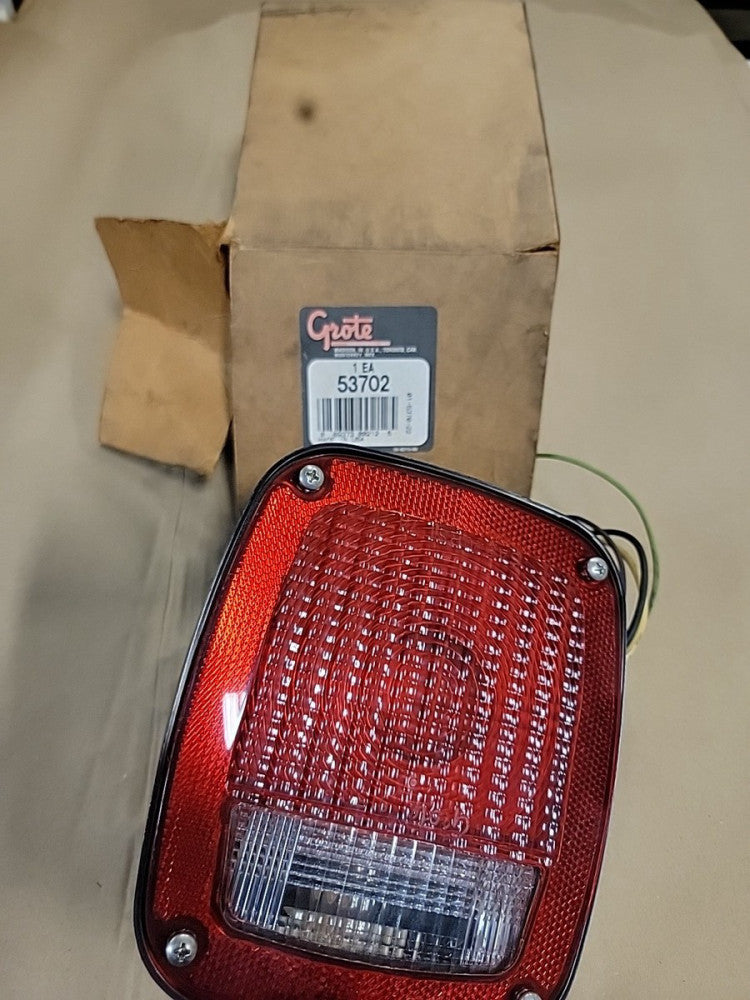 Grote 53702 Three-Stud Metri-Pack Stop Tail Turn Light (RH with Licens ...