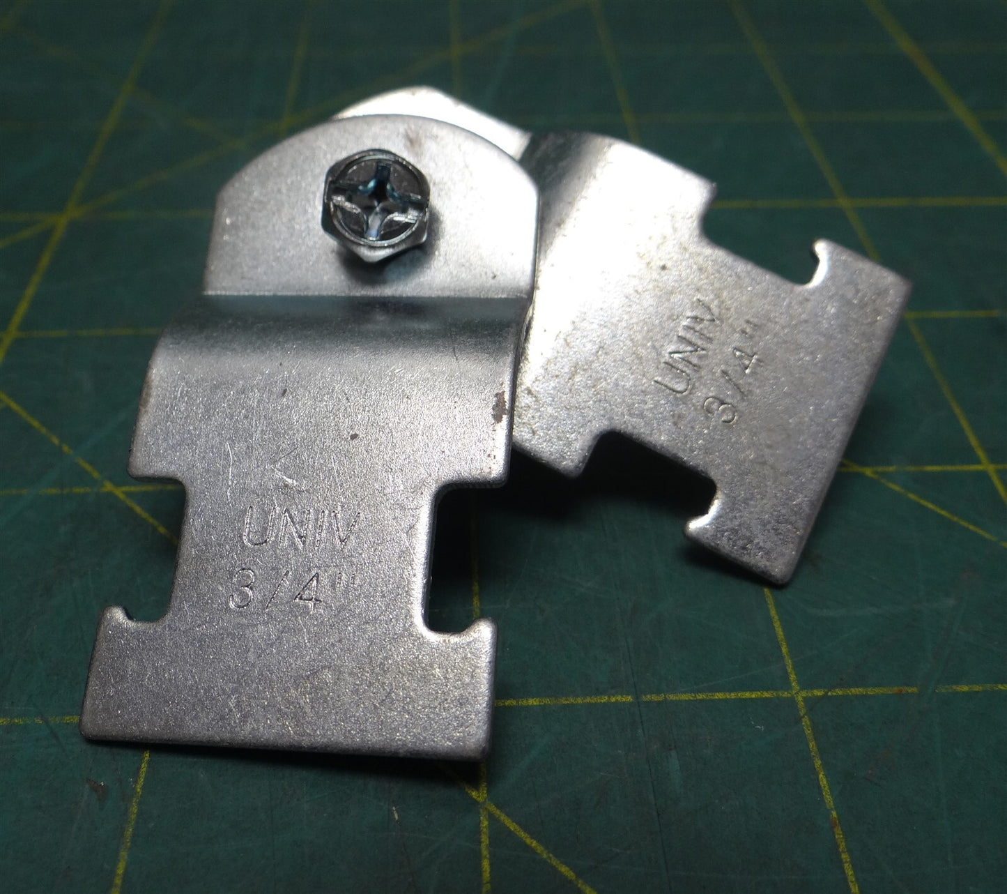 Unistrut RP1212EG 3/4" Galv. Steel Conduit Pipe Clamp Strut Strap Univ ...